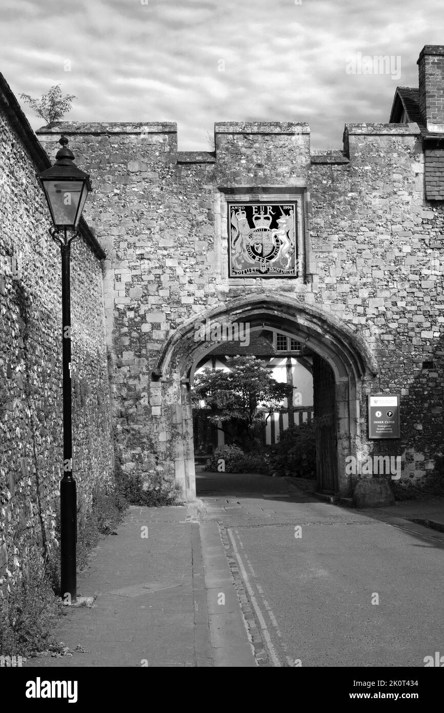 Winchester medieval gates hi-res stock photography and images - Alamy