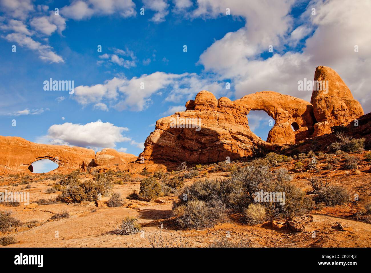 Moon over Turret Arch and the North Window in the Windows Section of ...