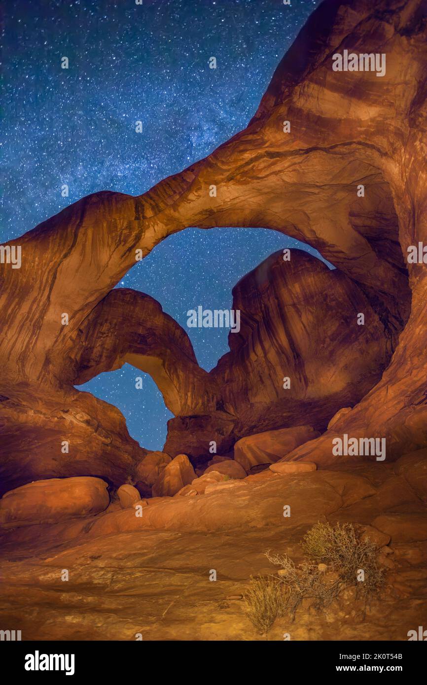 Double Arch at night with the MIlky Way & artificial light painting ...