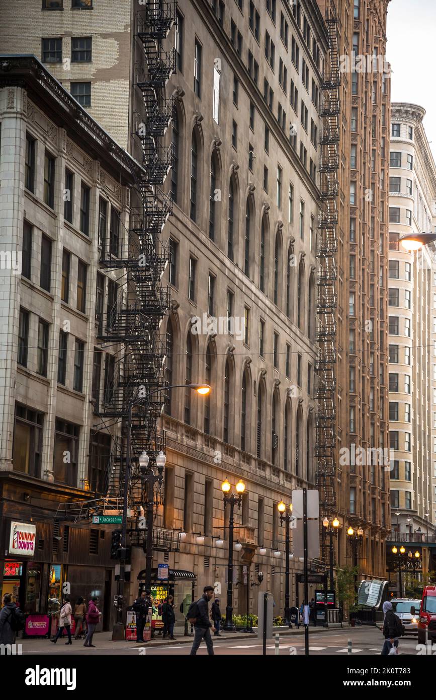 Chicago north dearborn street hi-res stock photography and images - Alamy