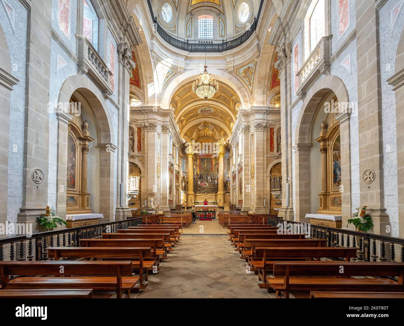 Catholic church altar sanctuary hi-res stock photography and images - Alamy