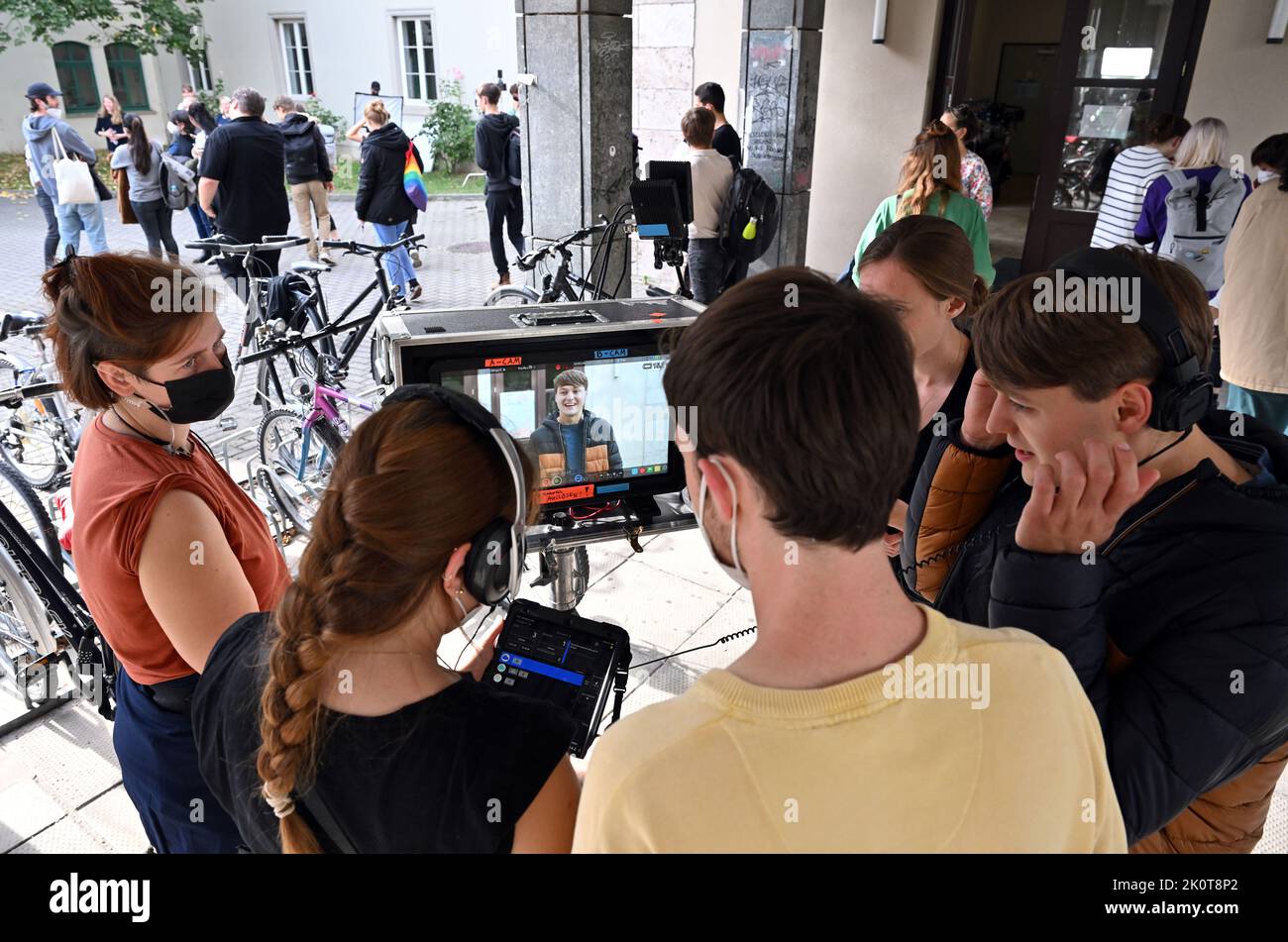 Weimar, Germany. 13th Sep, 2022. A scene for the new MDR mockumentary ...