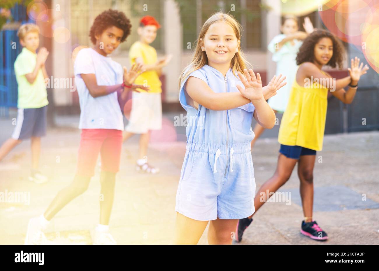 Nigerian dancing children hi-res stock photography and images - Alamy