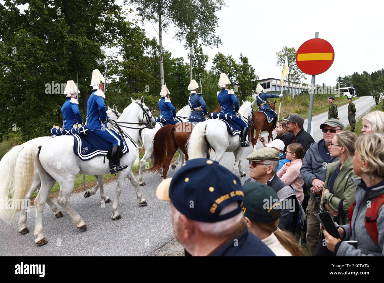 During Saturday, the Life Guard and the Armed Forces in KungsŠngen ...