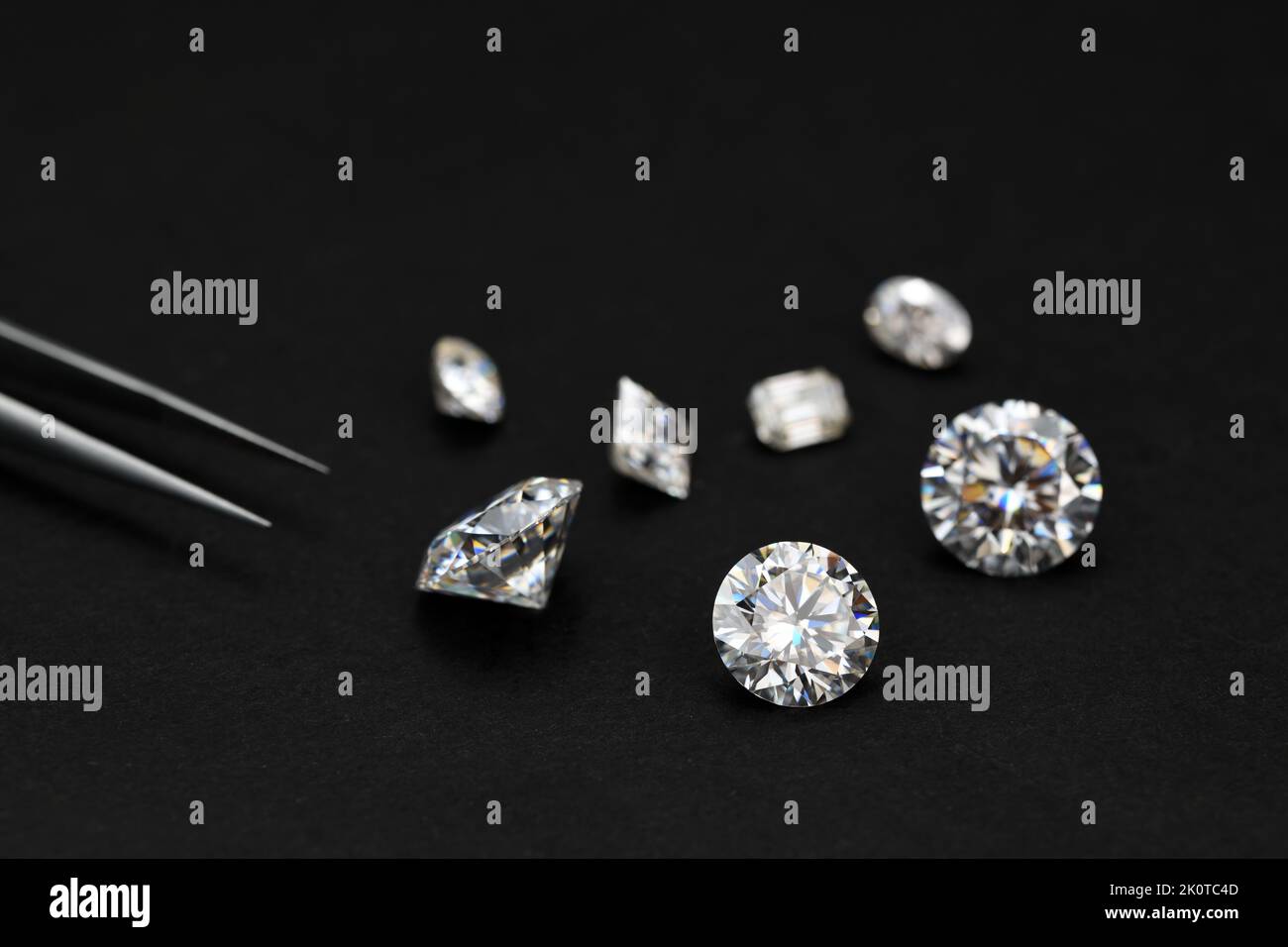 Table diamond hi-res stock photography and images - Alamy