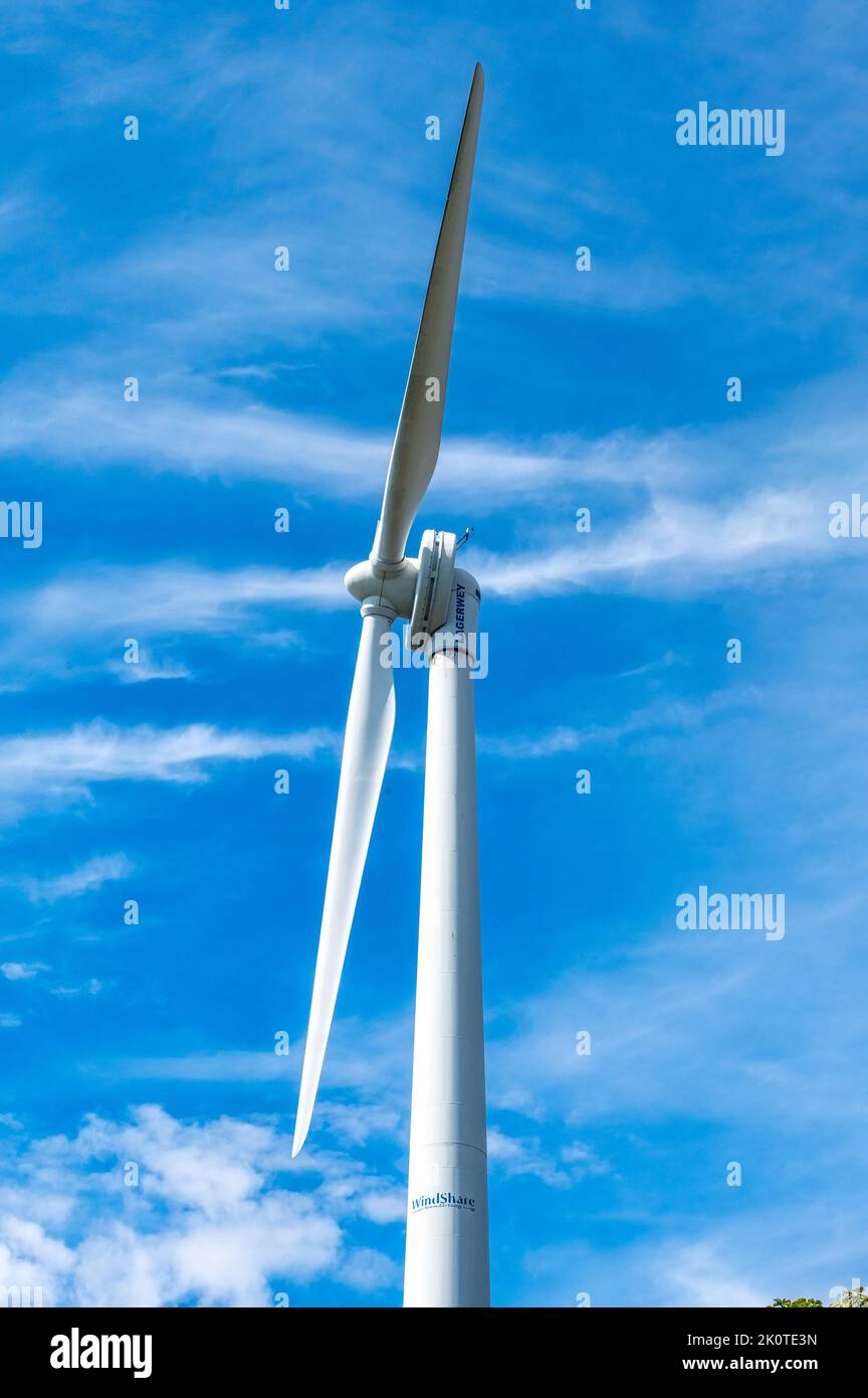 Known as the Toronto WindShare ExPlace turbine, the wind turbine in ...