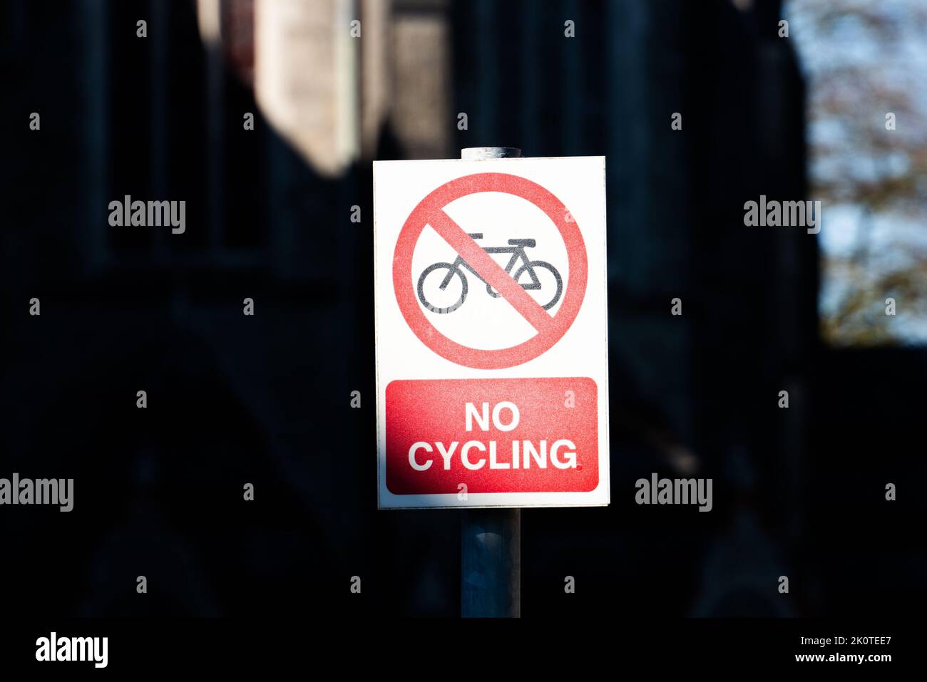 Cycling safety icon hi-res stock photography and images - Alamy