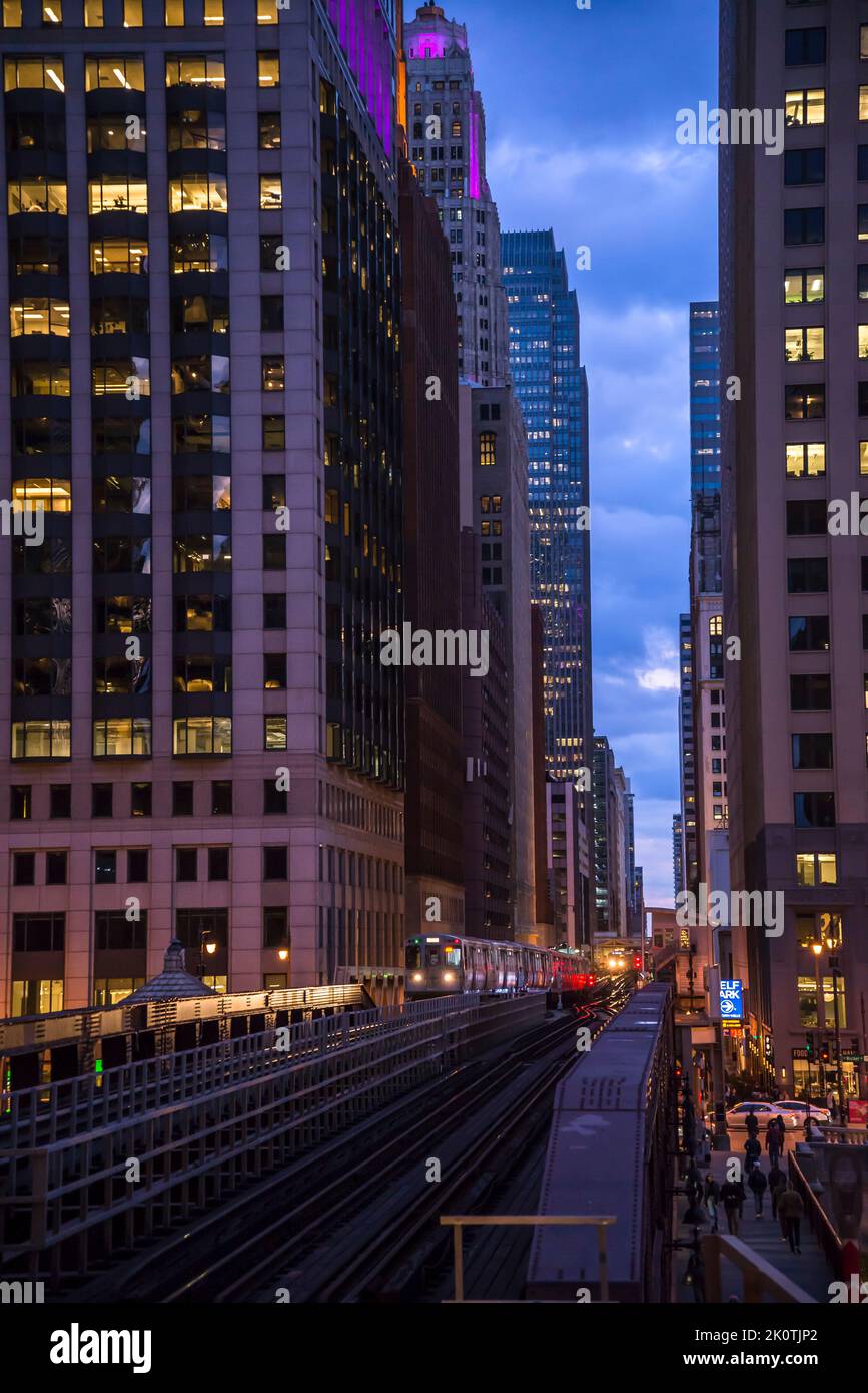 View of the iconic Downtown architecture from Merchandise Mart L-train ...