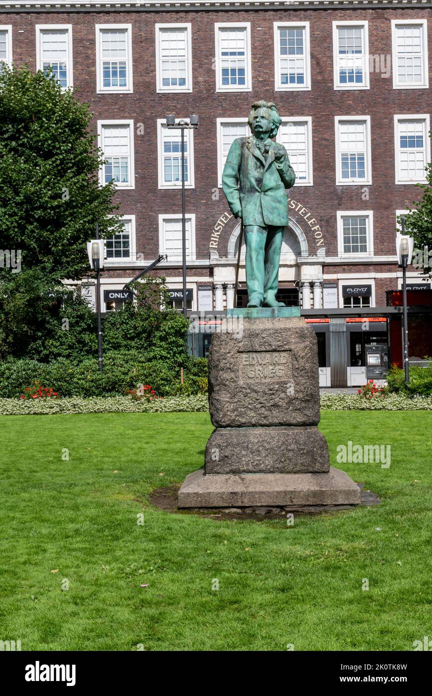 Statue in norway hi-res stock photography and images - Alamy