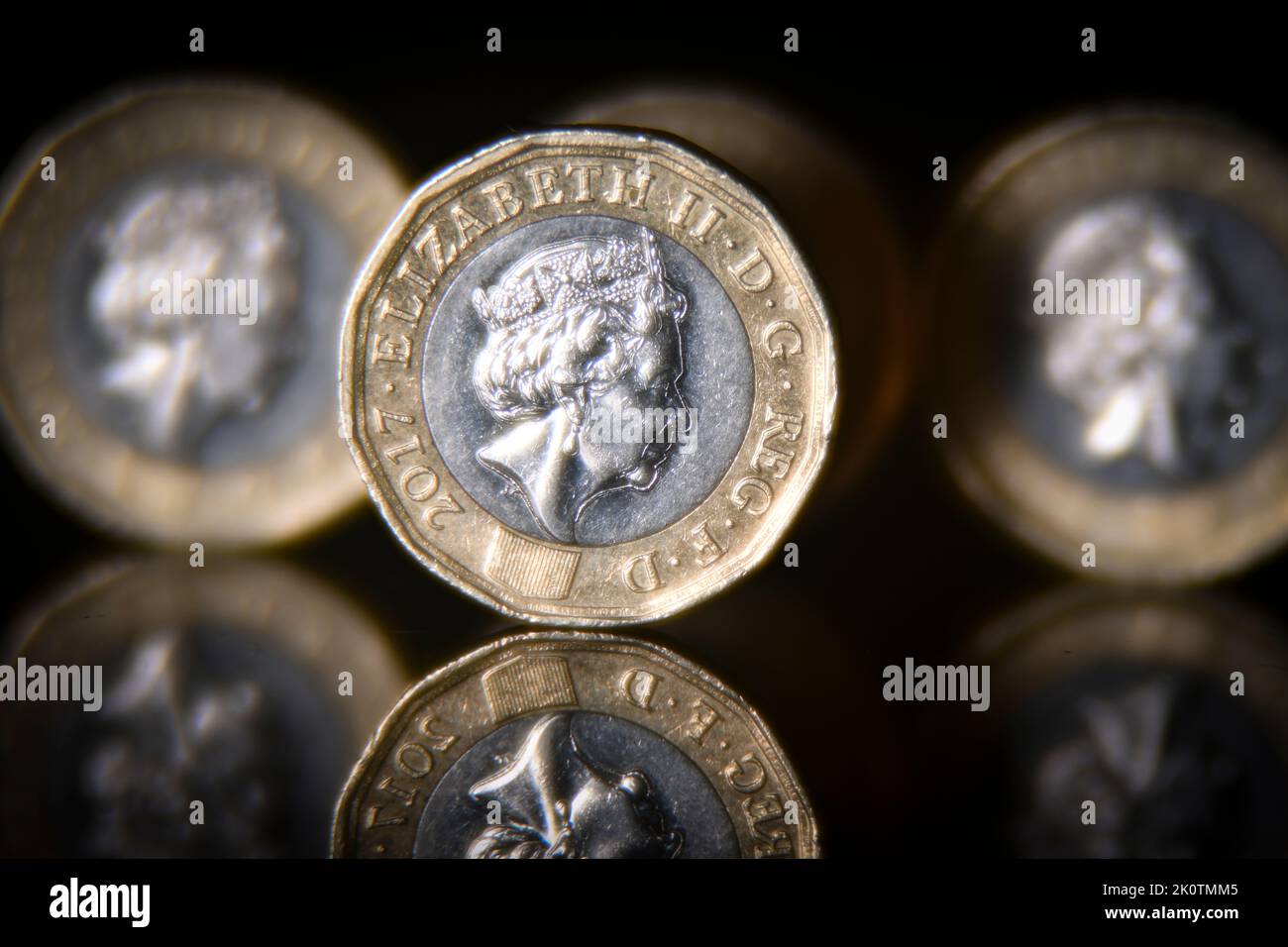 a one pound coin with the Queen on Stock Photo - Alamy
