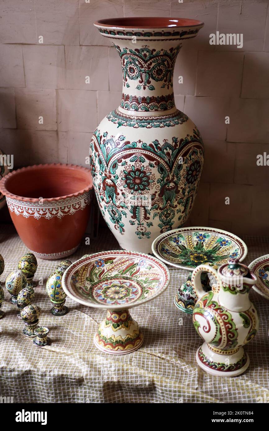 Kosiv ceramic hi-res stock photography and images - Alamy