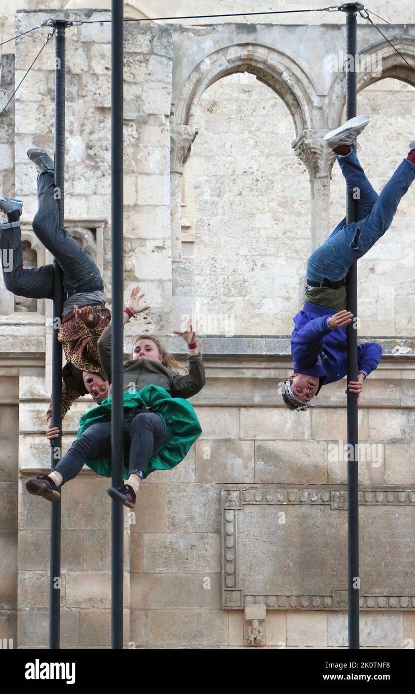 Three chinese poles hi-res stock photography and images - Alamy