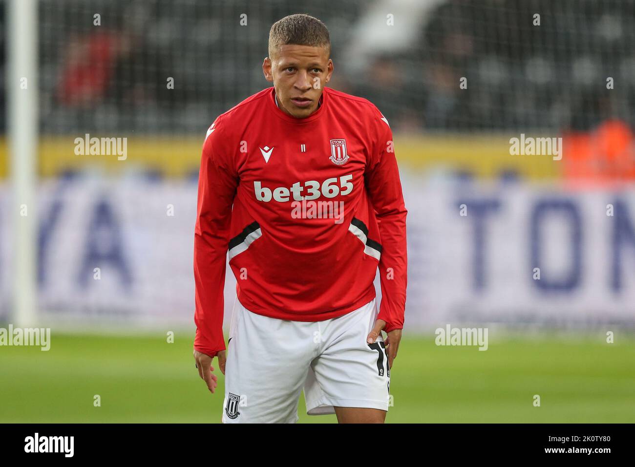 Dwight gayle stoke hi-res stock photography and images - Alamy