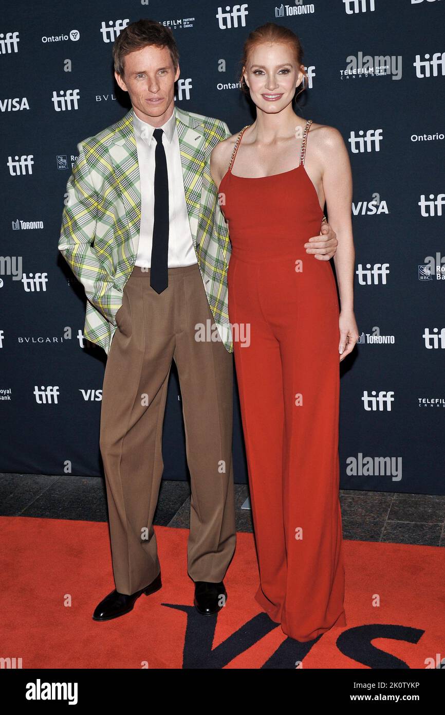Eddie redmayne and jessica chastain hi-res stock photography and images ...