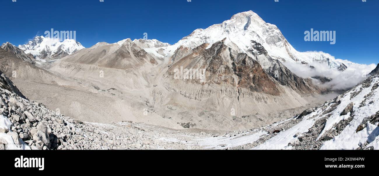 Panoramic view of Mount Makalu and Mount Everest , Nepal Himalayas ...