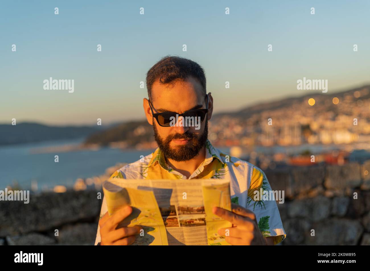 Viewing map of europe hi-res stock photography and images - Alamy