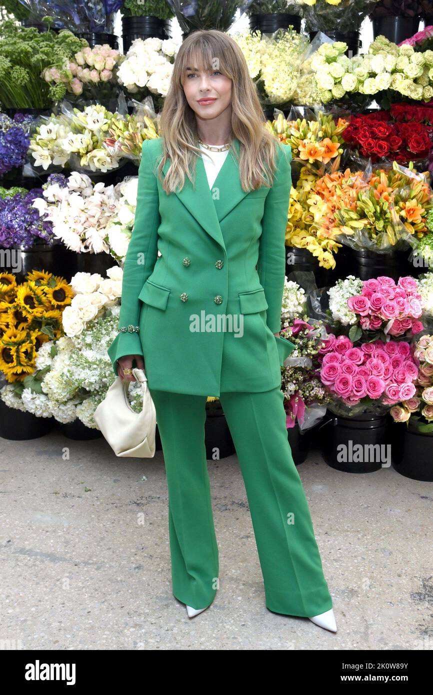 New York, NY, USA. 12th Sep, 2022. Julianne Hough in attendance for ...