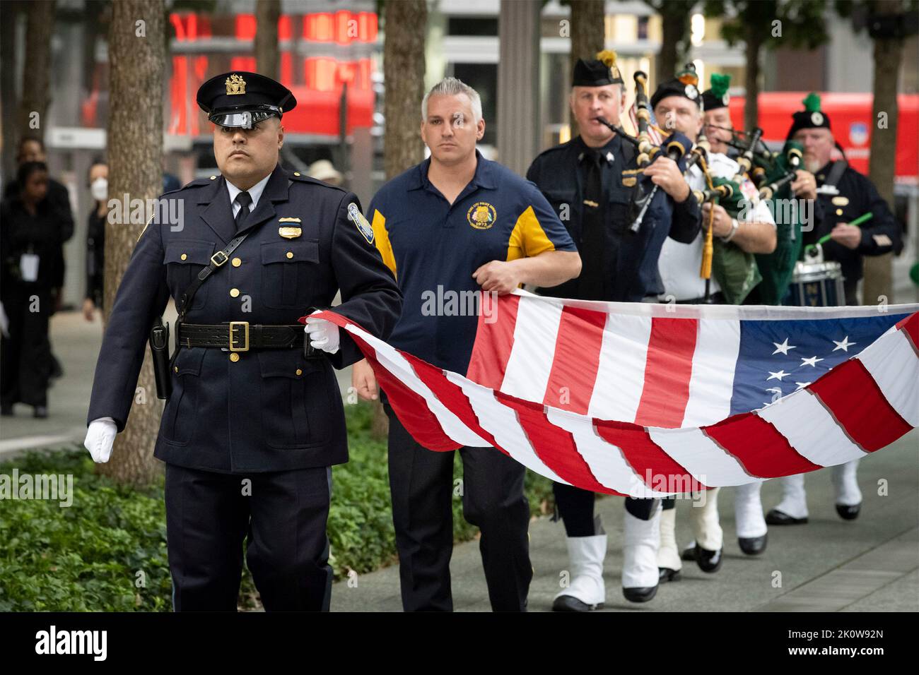 911 ground zero guard hi-res stock photography and images - Alamy