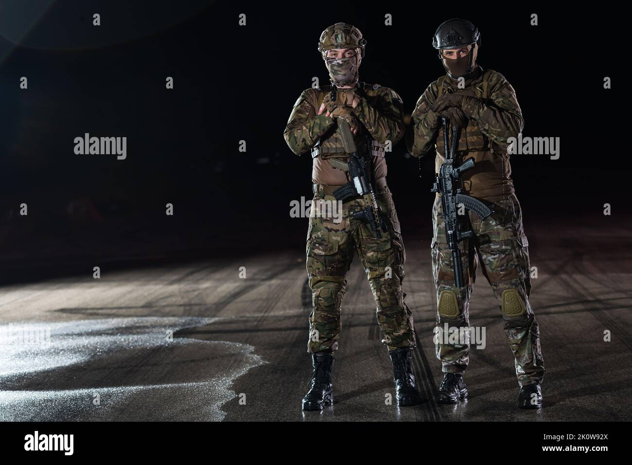 soldiers squad in night mission Stock Photo - Alamy