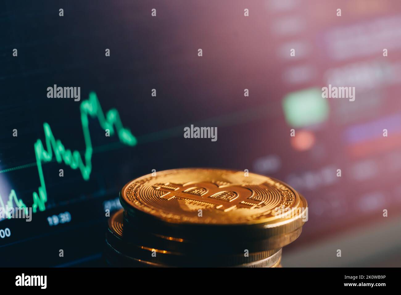 Electronic gadgets pile hi-res stock photography and images - Alamy