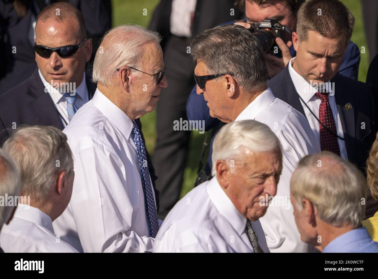 Manchin joe biden white house hi-res stock photography and images - Alamy