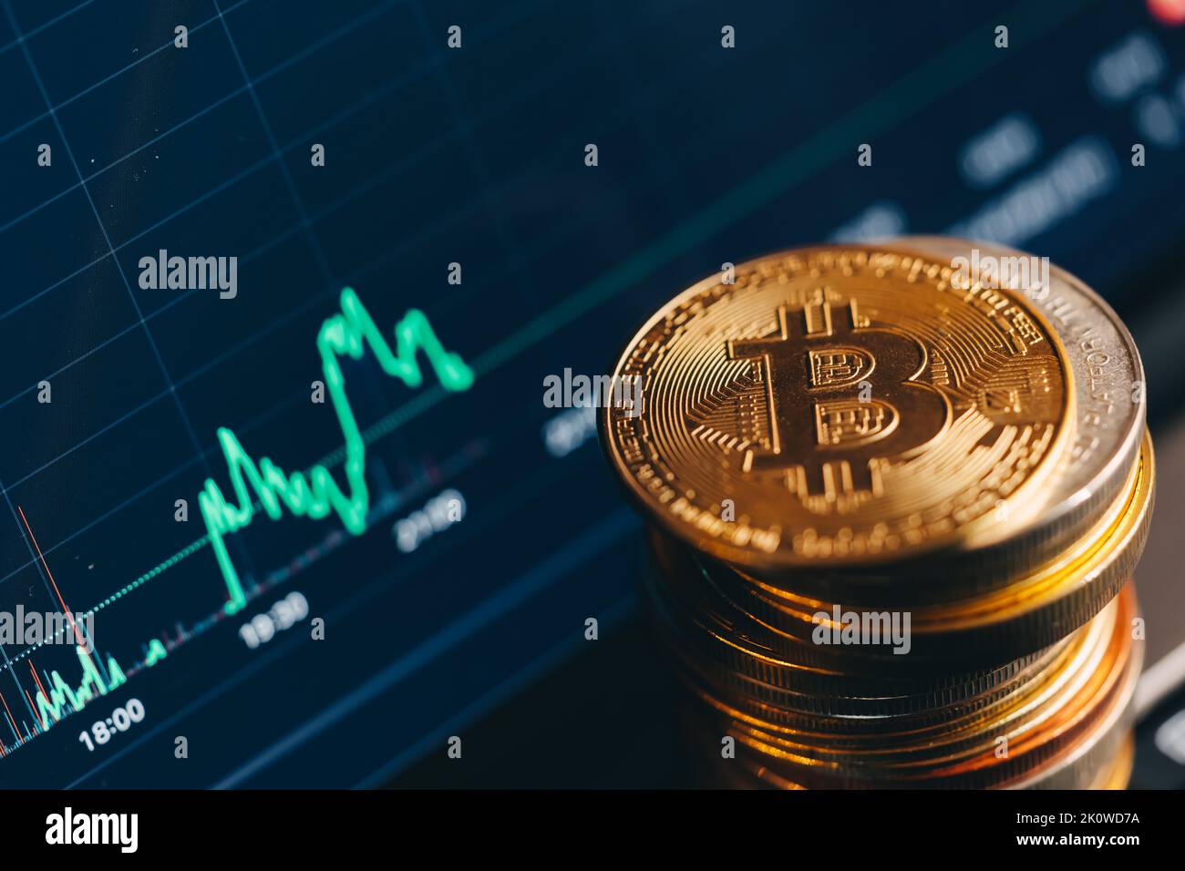 Electronic gadgets pile hi-res stock photography and images - Alamy