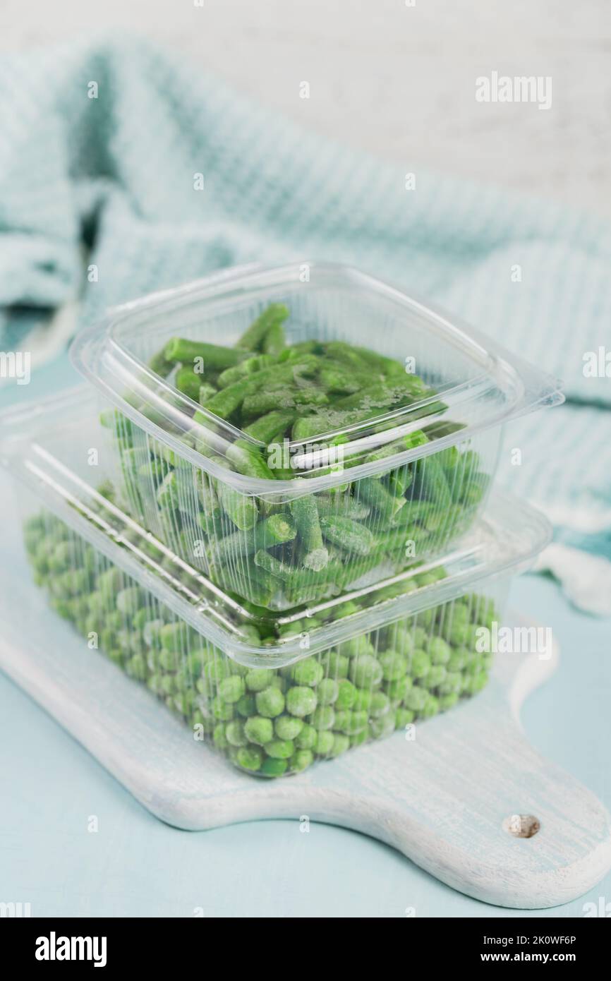 Plastic container food frozen hi-res stock photography and images - Alamy