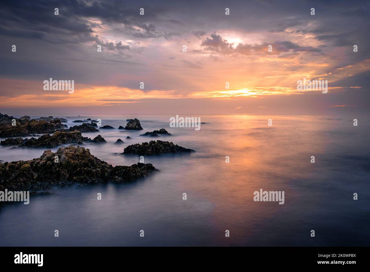 Sunset monterey california hi-res stock photography and images - Alamy