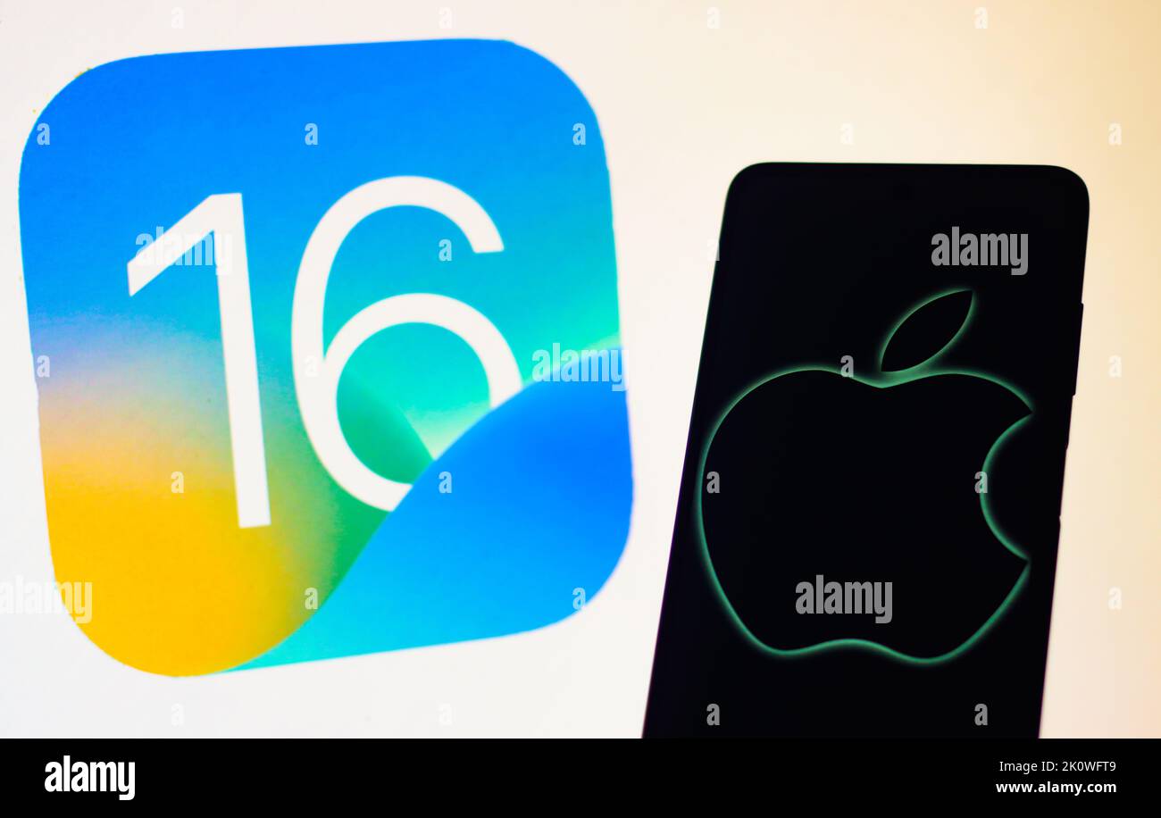 Operating system logo hi-res stock photography and images - Alamy