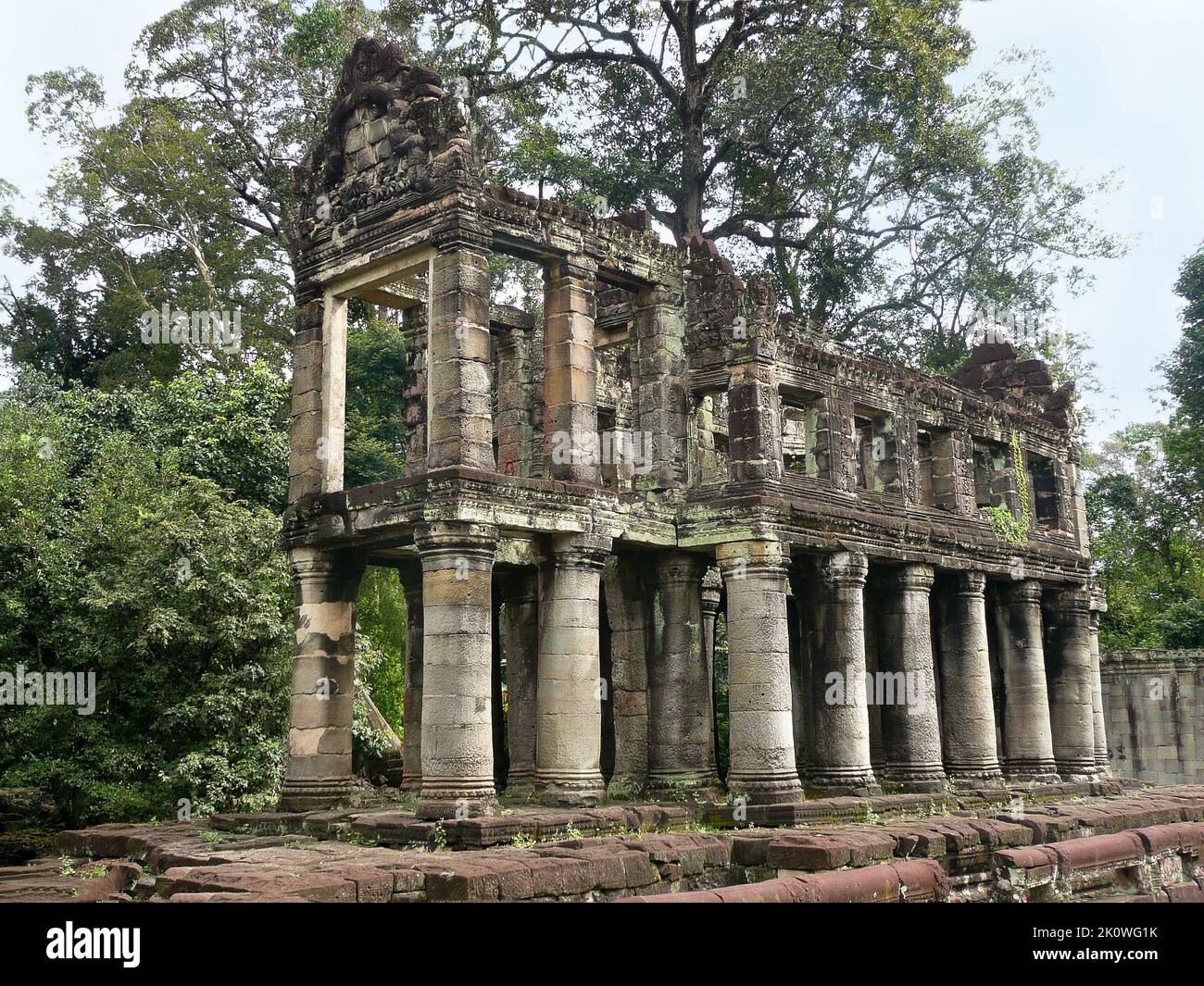 Ruins of the Royal library at Angkor Wat, Cambodia Stock Photo - Alamy