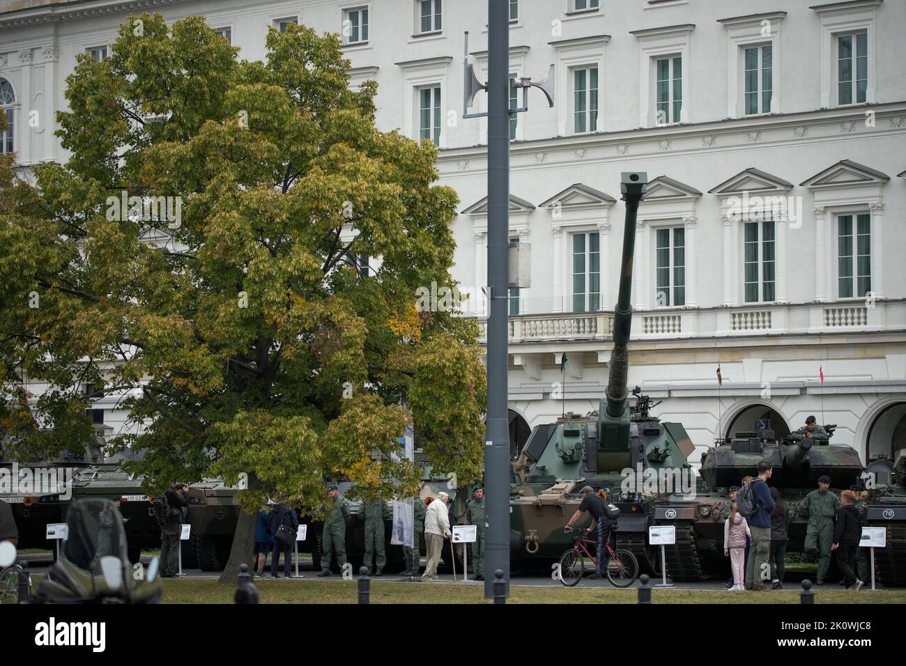 Polish Army tanks and a howitzer are seen near Pilsudski Square in ...