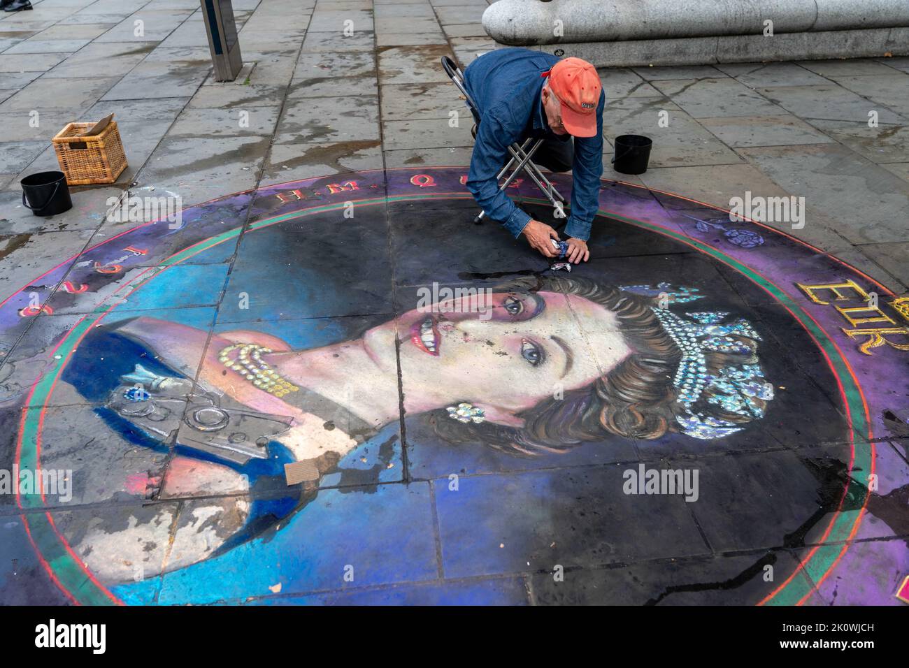 Julian Beever Chalk Drawings
