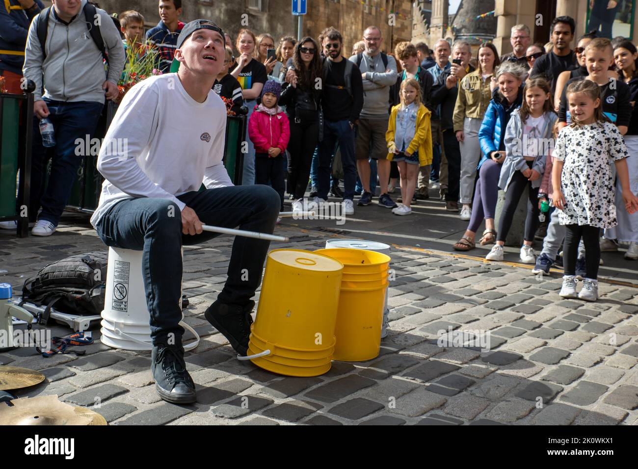 The Bucket Boy Matthew Pretty performs on the Royal Mile. Edinburgh ...
