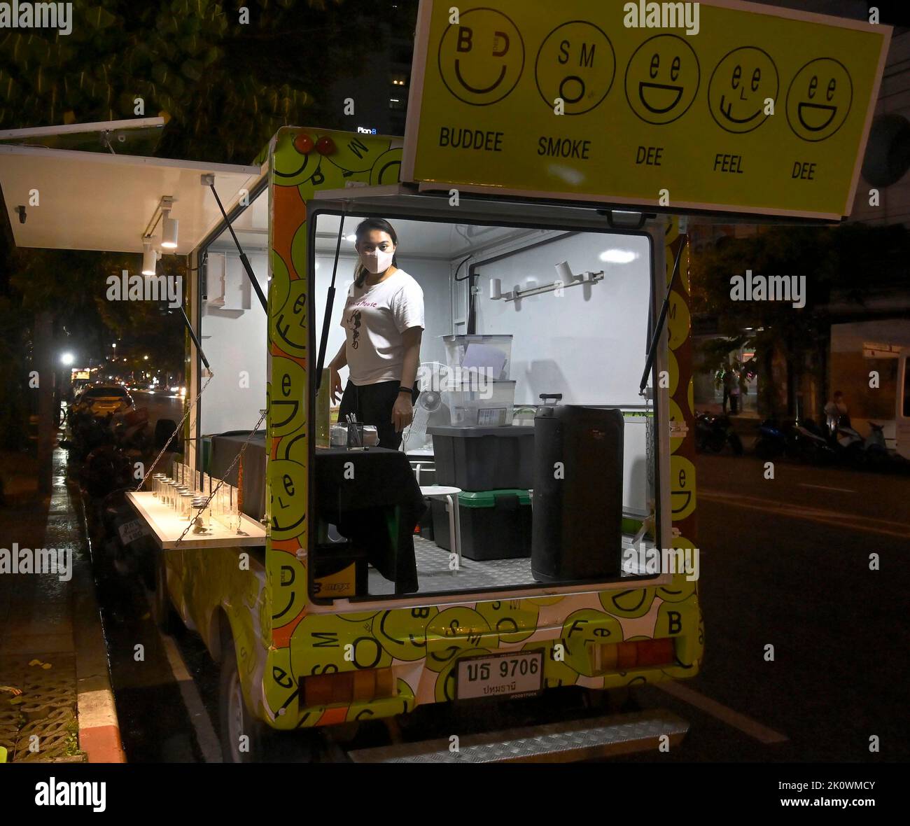 Pop up trucks hi-res stock photography and images - Alamy