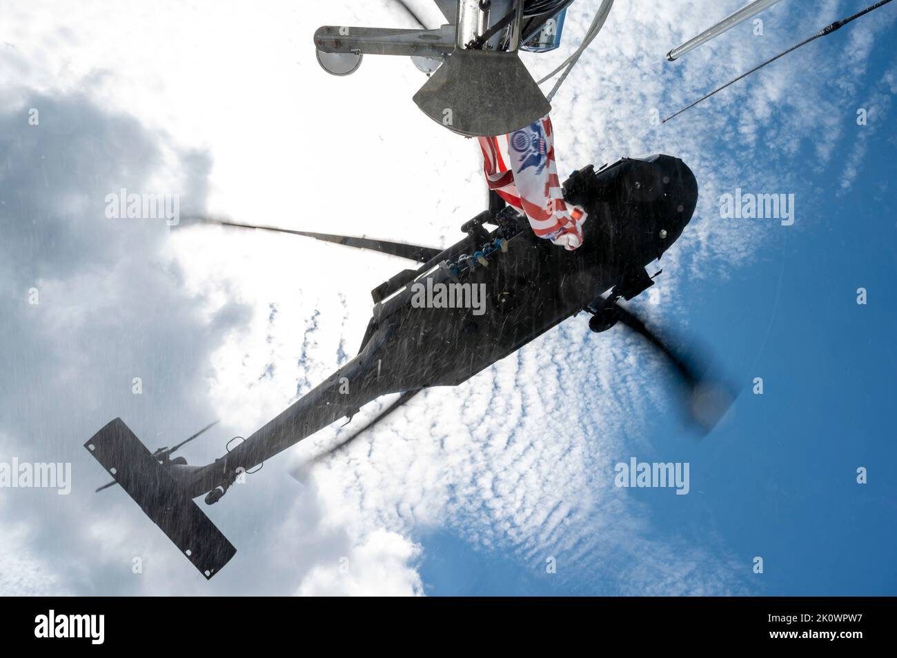 The FBI Hostage Rescue Team use a H-60M Black Hawk helicopter to ...