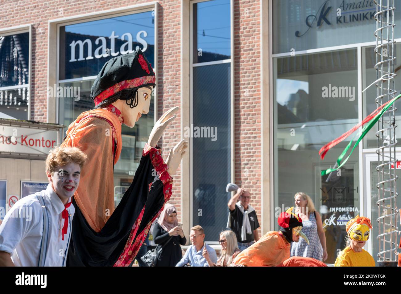 Kosmos Good Life Parade - Walking through the streets of Aarhus ...
