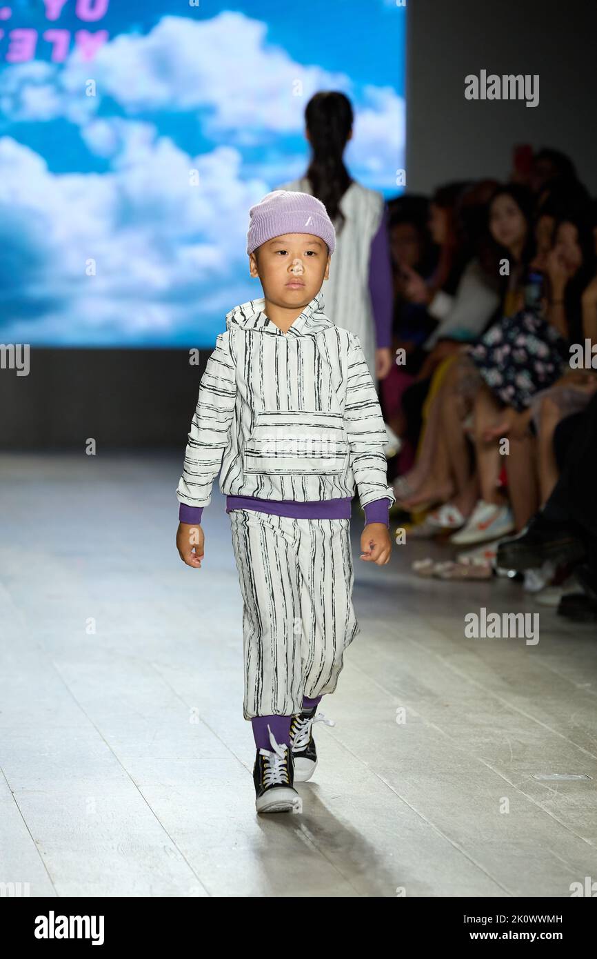New York, NY, USA. 11th Sep, 2022. Alex S. Yu presents his runway ...