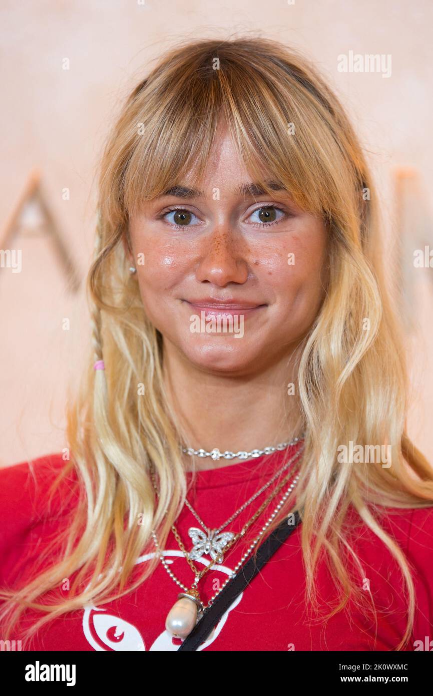 Alice Moitie attends 'Athena' Netflix Paris film Premiere At Salle ...