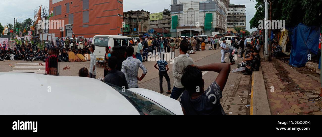 Howrah maidan station hi-res stock photography and images - Alamy