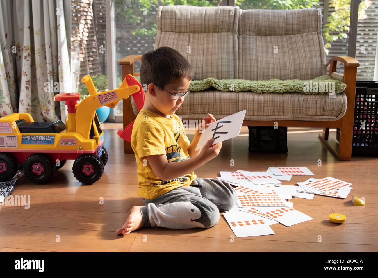 Learn by flashcards hi-res stock photography and images - Alamy