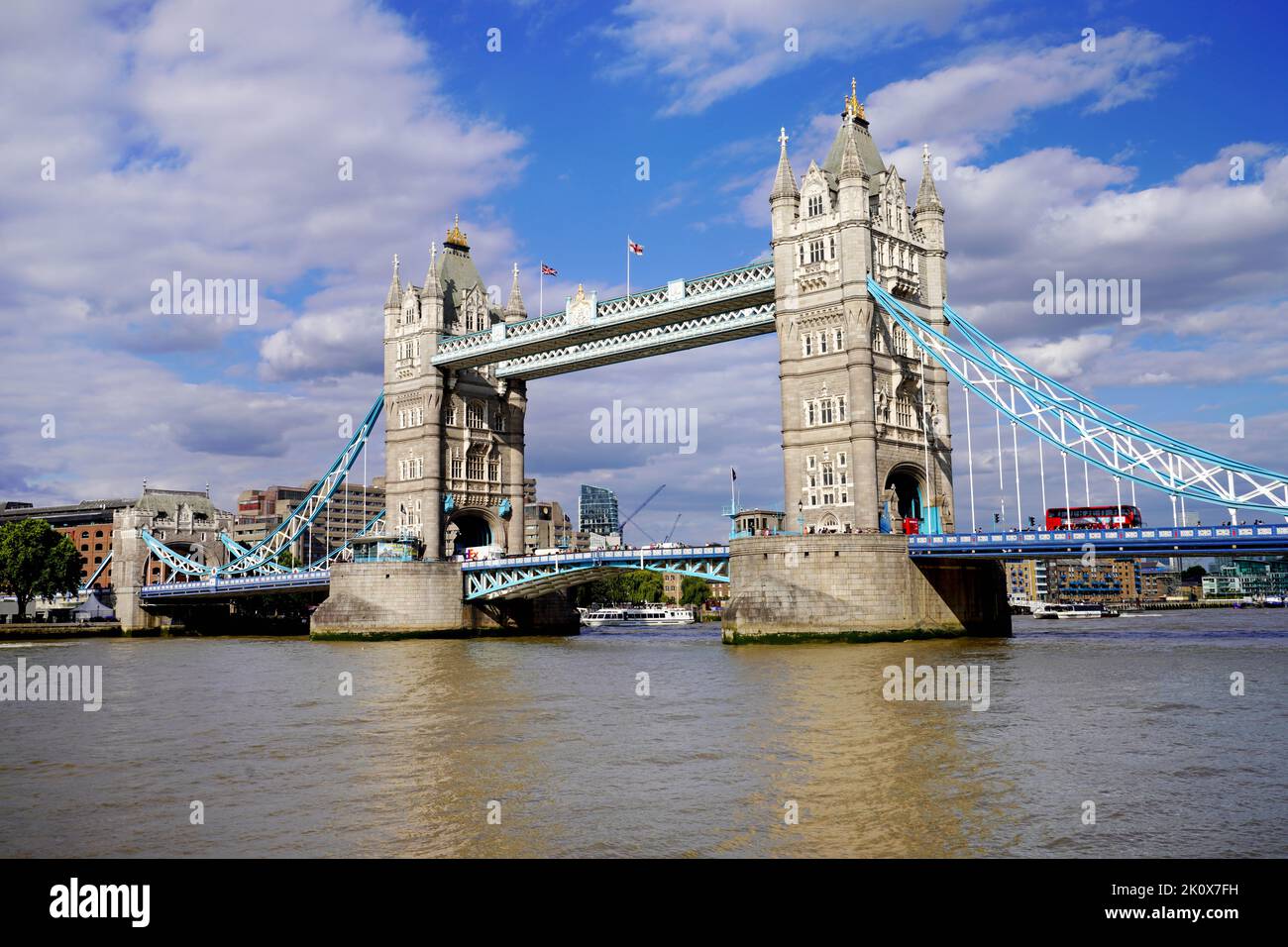 Queen elizabeth ii tower bridge hi-res stock photography and images - Alamy