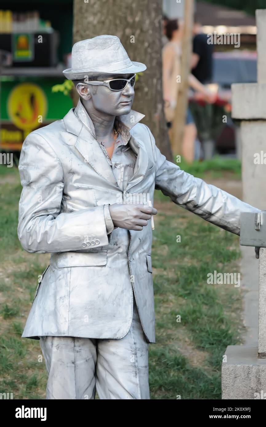 Khreshchatyk street busker hi-res stock photography and images - Alamy