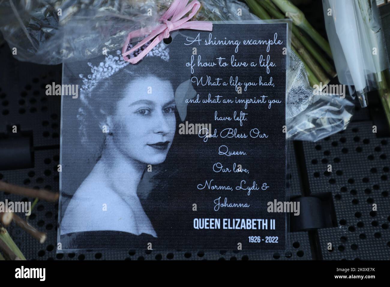 Sydney, Australia. 14th September 2022. More messages of condolence and ...