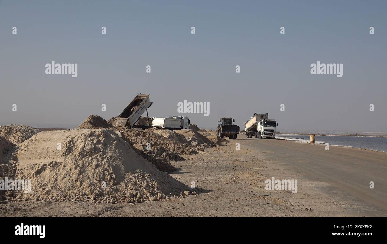 Engineering tools of the Dead Sea factories operate on a pile of salt ...