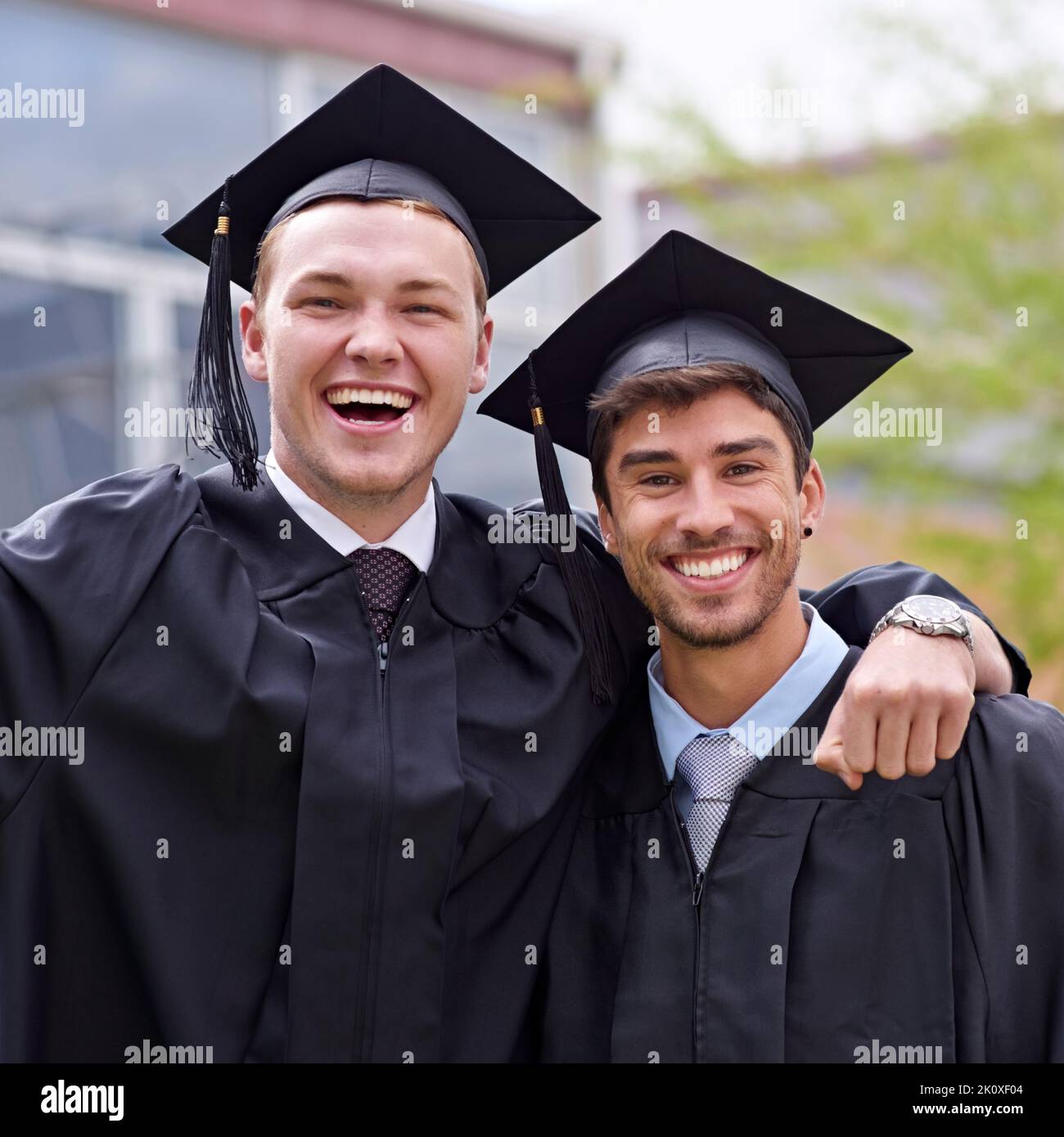 Young students graduation ceremony hi-res stock photography and images ...