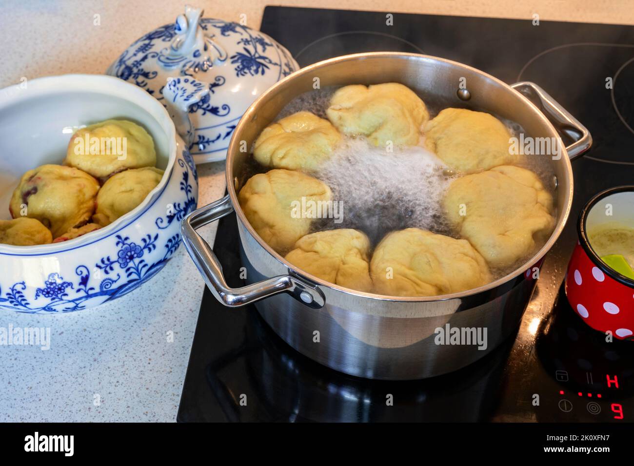 Hob bubbling water hi-res stock photography and images - Alamy