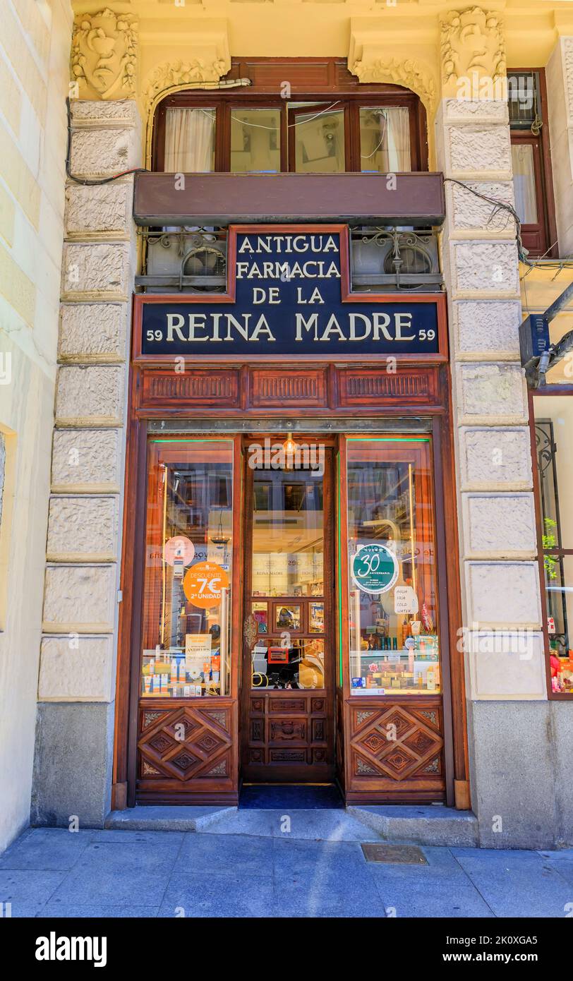 Spanish farmacia hi-res stock photography and images - Alamy