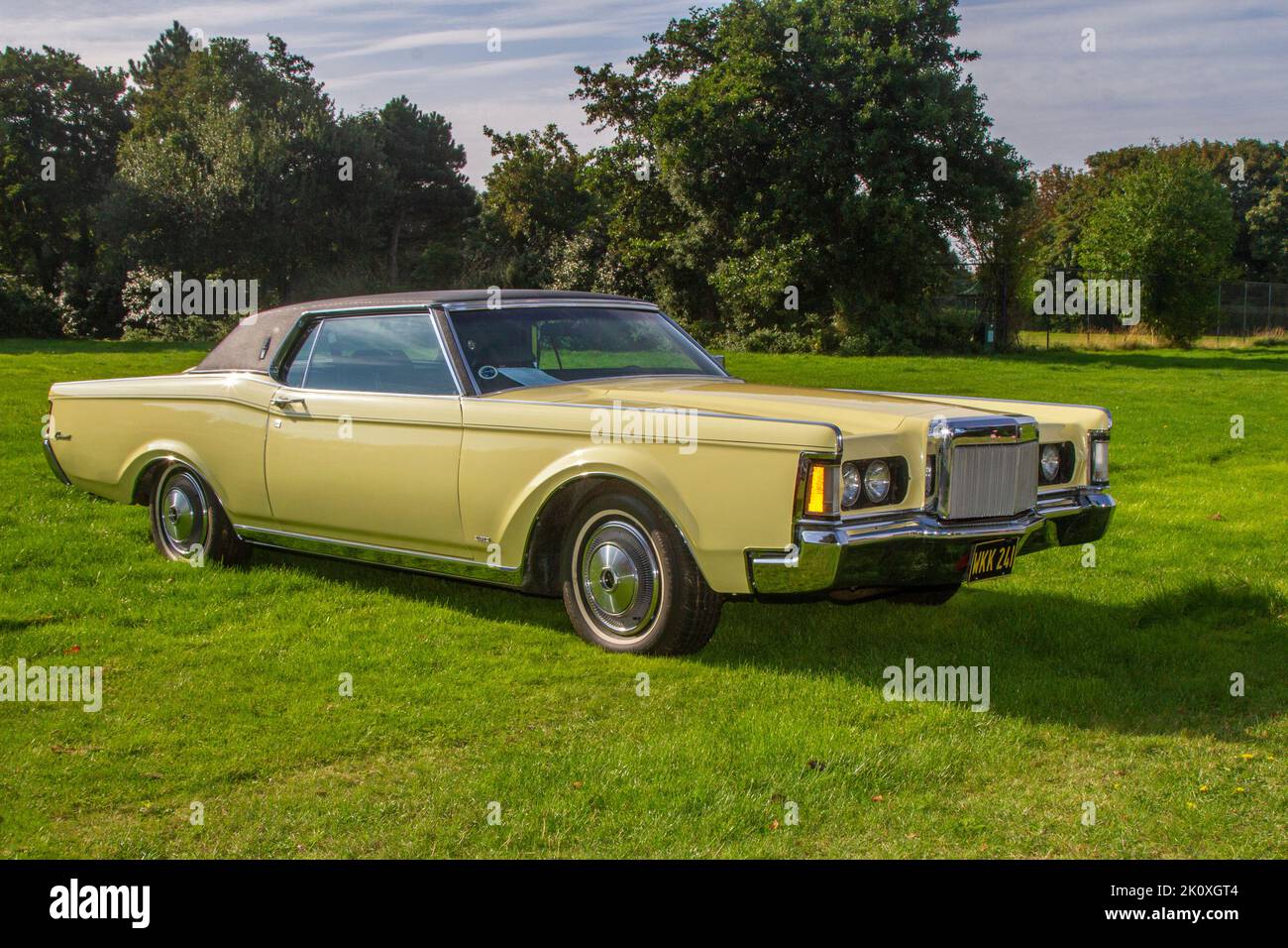 1971, 70s, seventies American yellow LINCOLN CONTINENTAL MK 3 7500cc, 7 ...