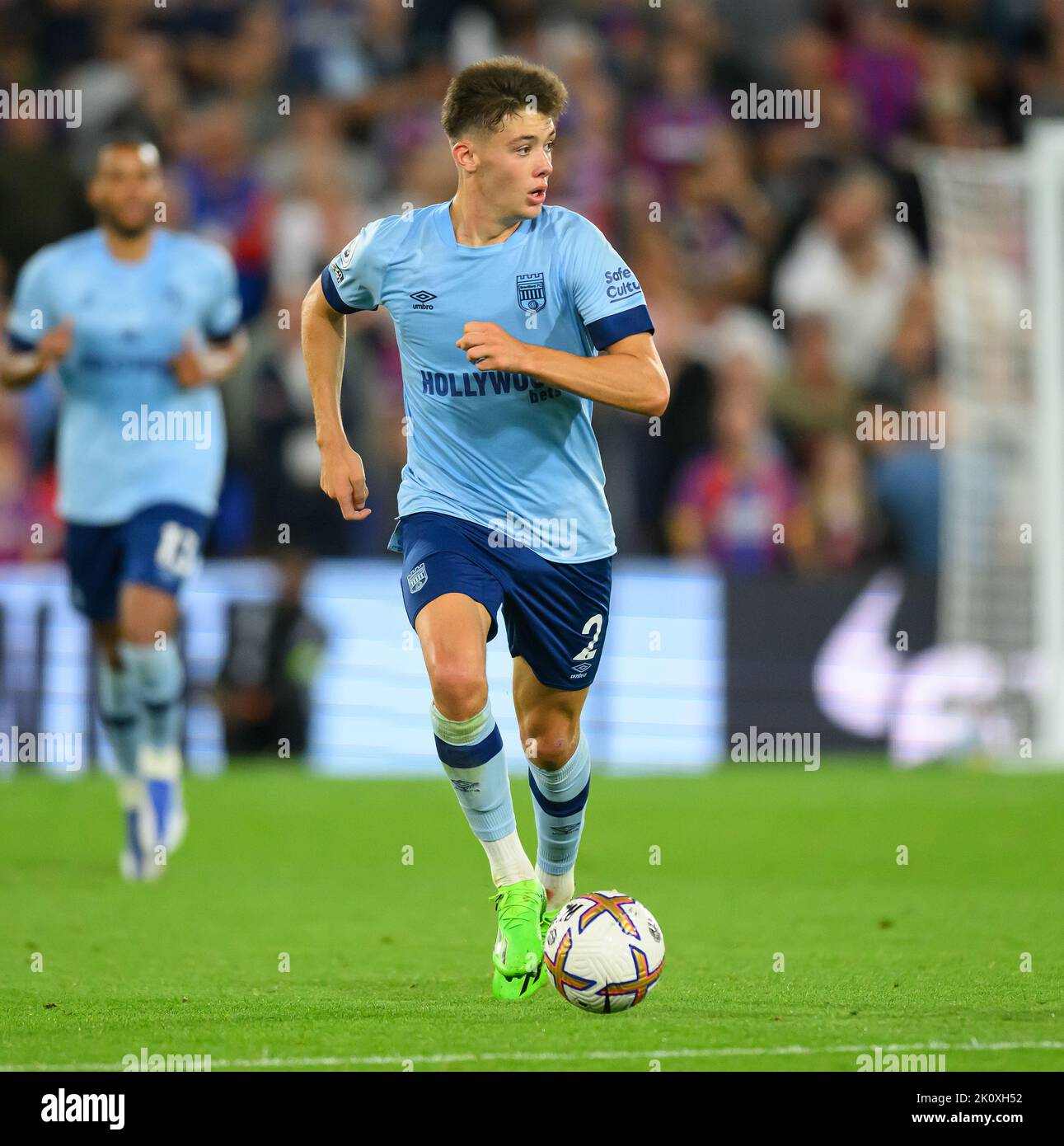 Aaron hickey brentford hi-res stock photography and images - Alamy