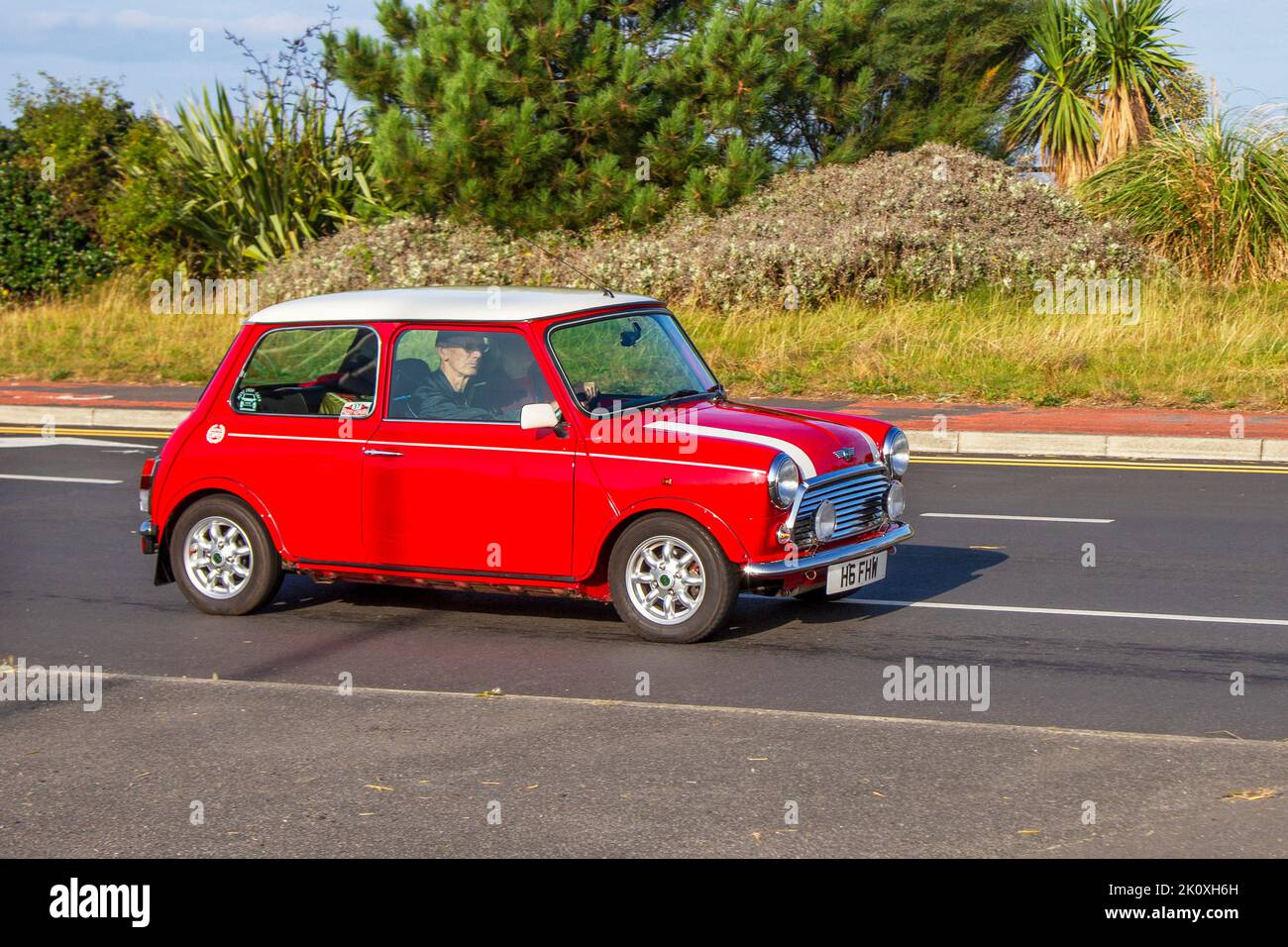 Rover mini 2000 hi-res stock photography and images - Alamy